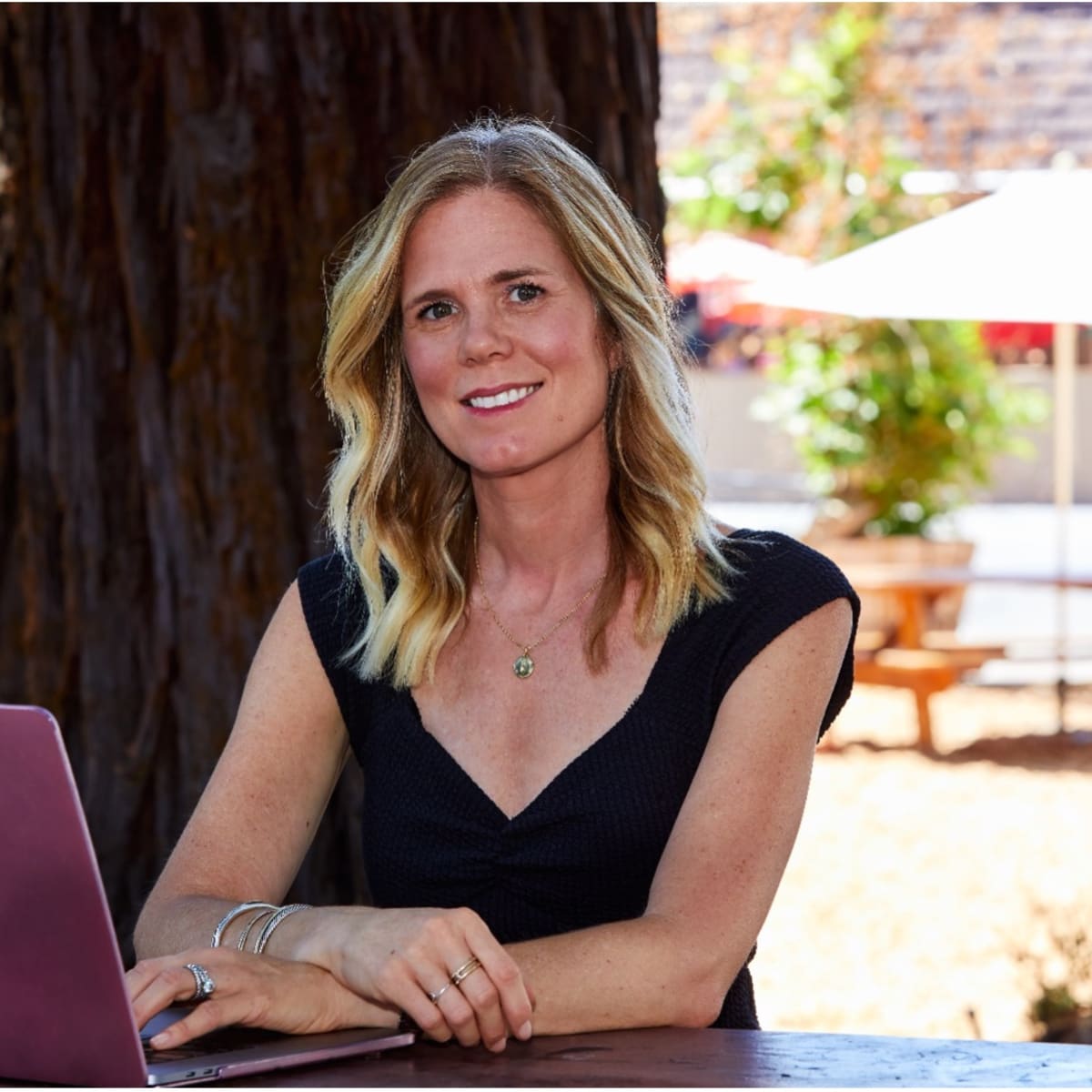 Laura Linn Knight « Buzdağı Yayınevi